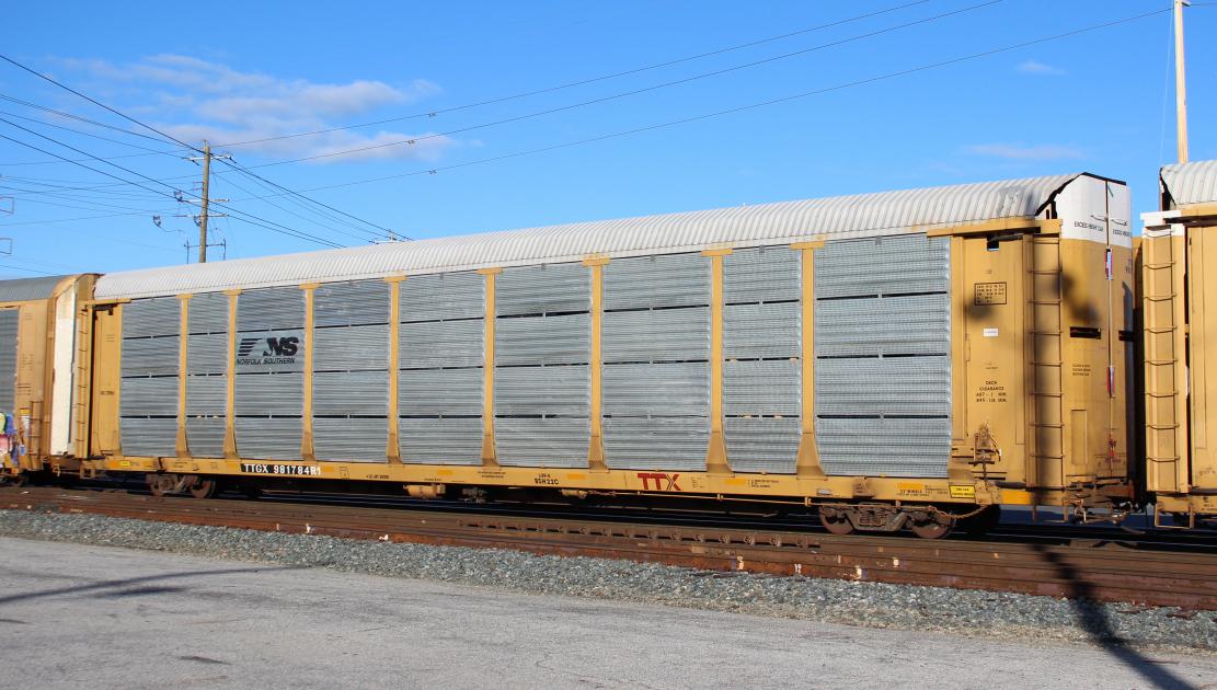 TTGX 981784-Rack class ML2L | Conrail Photo Archive